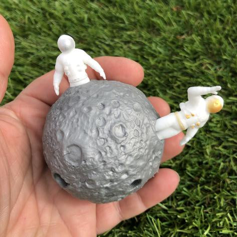KEYCRAFT - Stretchy Astronaut & Moon - Sensory Toy – Toys2Learn
